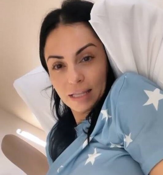 Η φωτογραφία με τον σύντροφό της μέσα από το νοσοκομείο και το δημόσιο ...